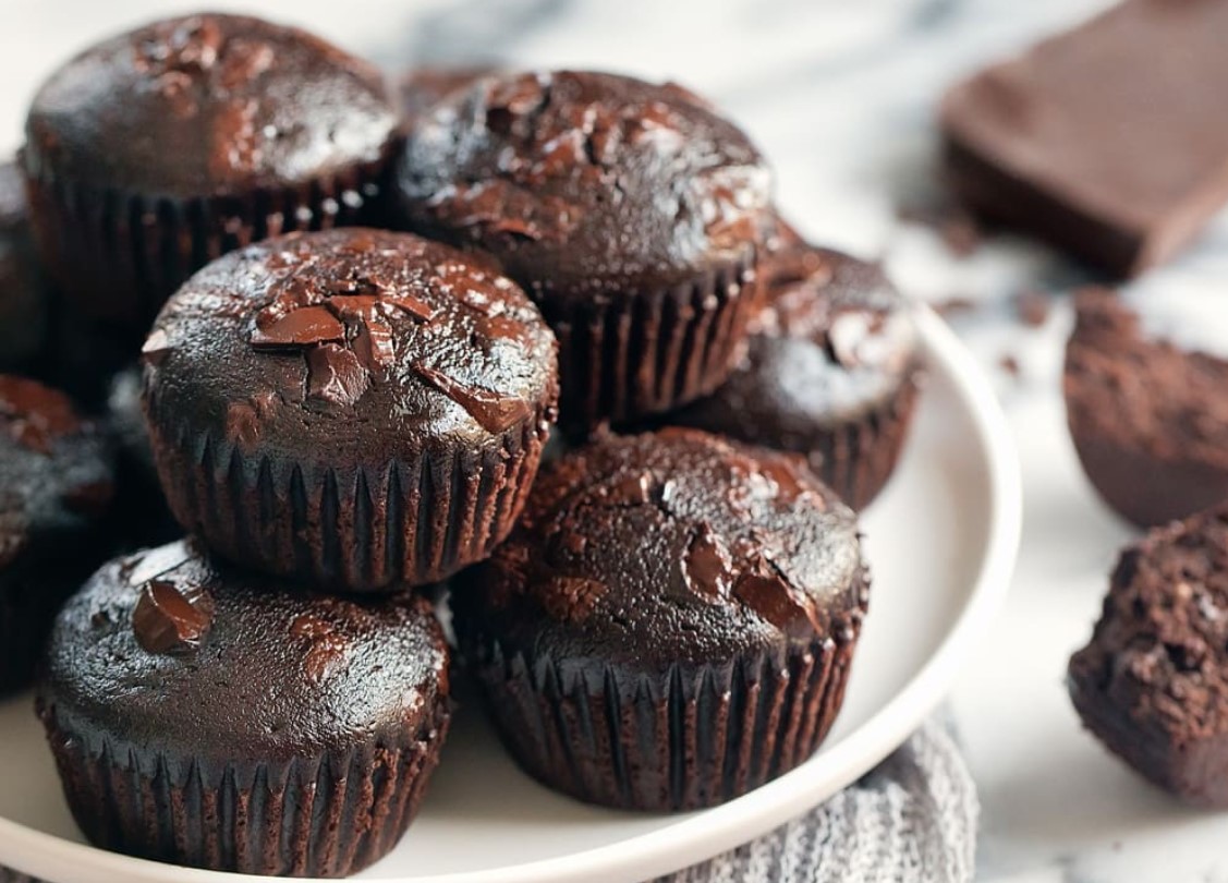 Aprenda a Fazer Bolinhos e Bolos de Chocolate Húmidos